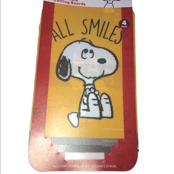 Peanuts | Dining | Peanuts Snoopy 4 Pack Flexible 8 X 1 Cutting Boards ...
